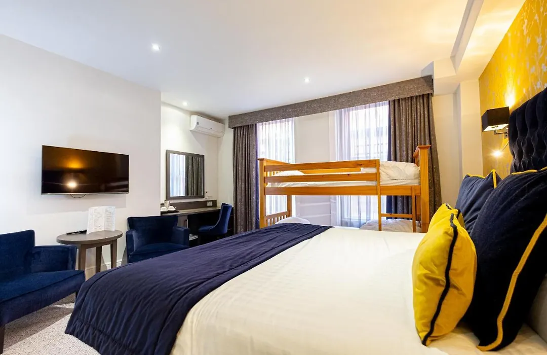 Celebrate New Year's Eve 2026 in Bournemouth: Events, Fireworks, and Tips