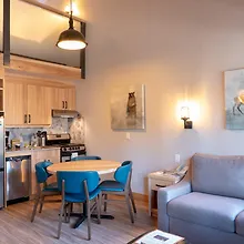 Celebrate New Year's Eve 2026 in Banff: Events, Fireworks, and Tips